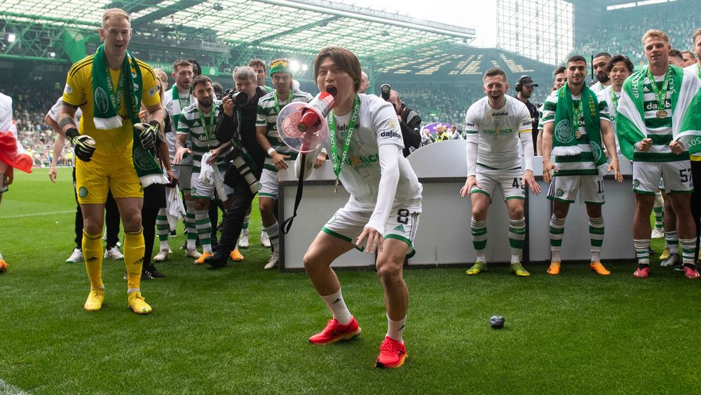 Trophy Day at Paradise Gallery